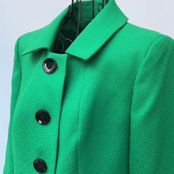 Evan Picone | Jackets & Coats | Green Blazer With Black Buttons By Evan ...